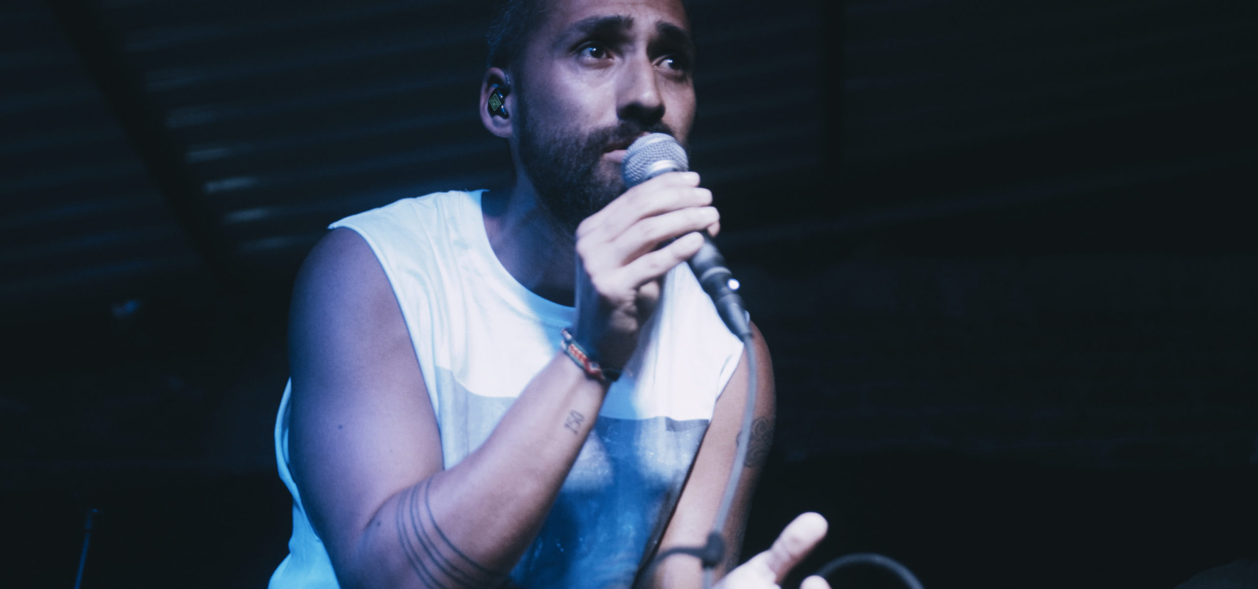 Rapero peruano A.C.O terminó su gira en México con entradas agotadas.